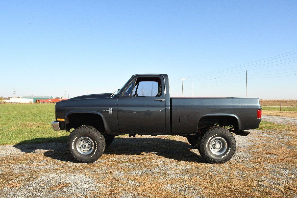 1984 Chevrolet Pickup K10 Stepside 117.5″ WB for sale