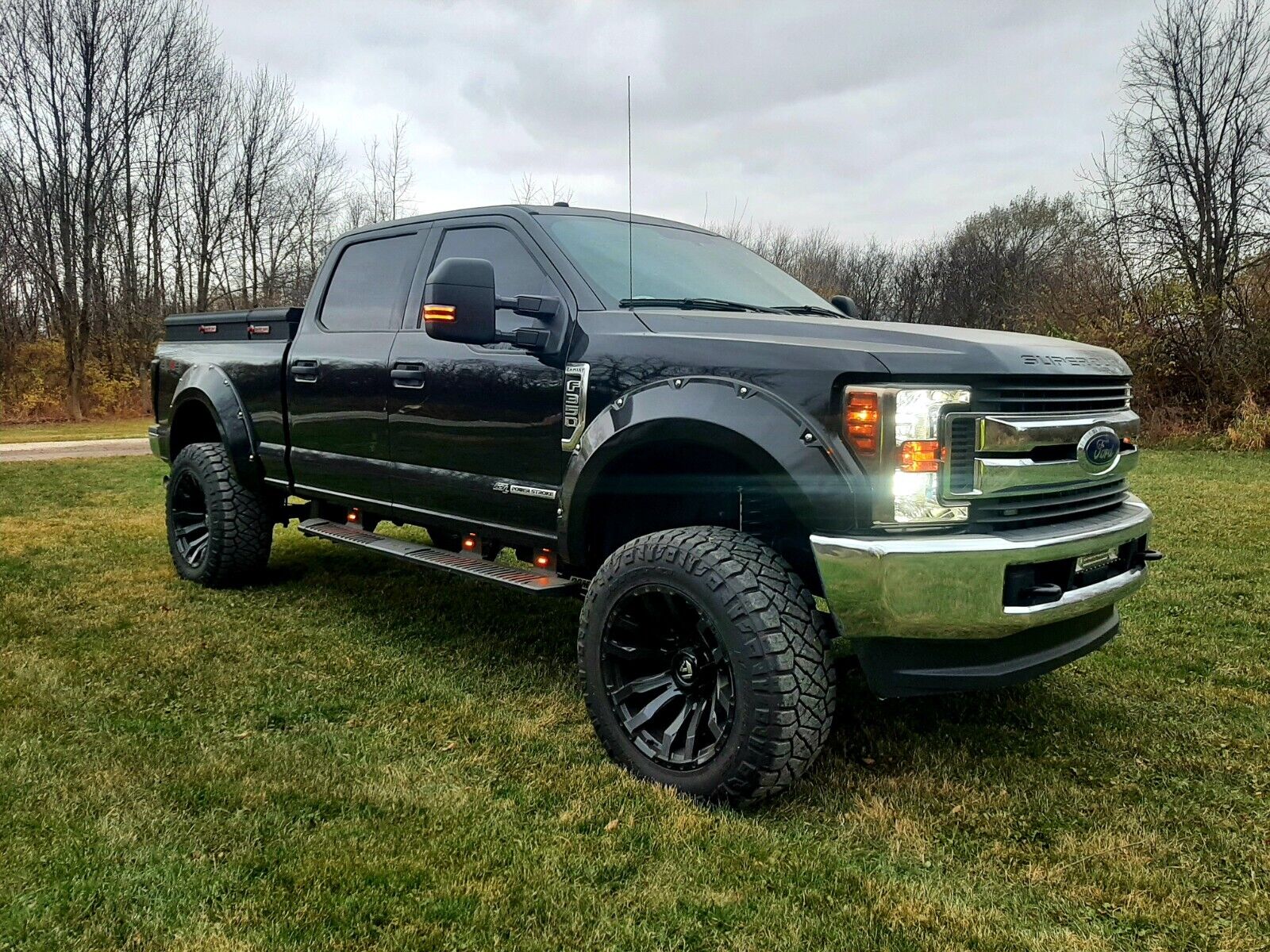 2019 Ford F-250 Super Duty lifted [unmolested with low mileage] for sale