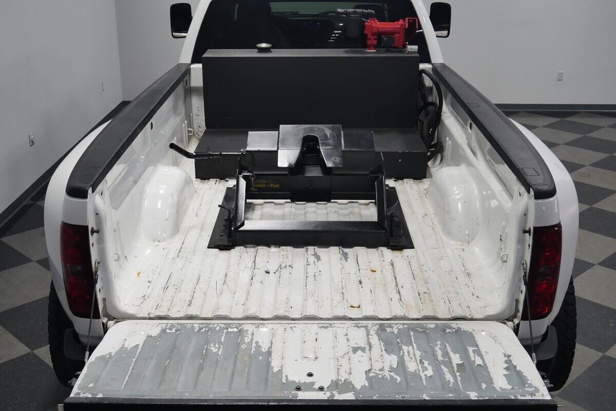 2009 GMC Sierra 3500 Crew Cab Dually lifted [great hauler] for sale