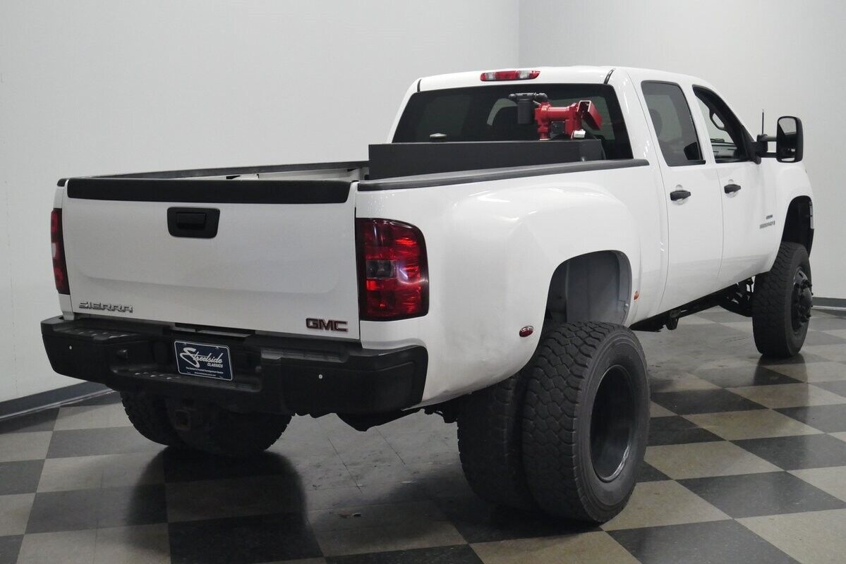 2009 GMC Sierra 3500 Crew Cab Dually lifted [great hauler] for sale