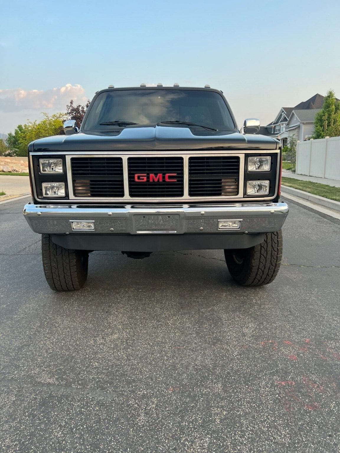 1987 GMC Sierra 2500 4×4 Square Body lifted [restored] for sale