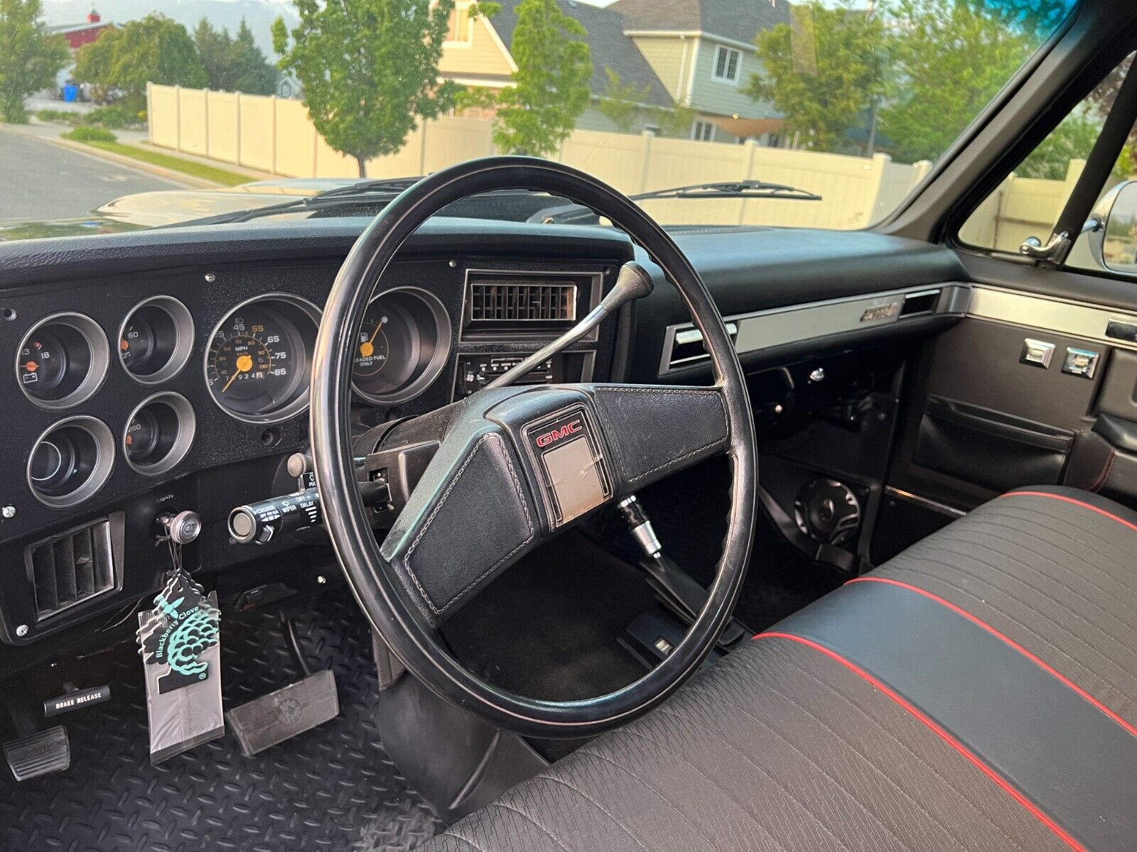 1987 GMC Sierra 2500 4×4 Square Body lifted [restored] for sale