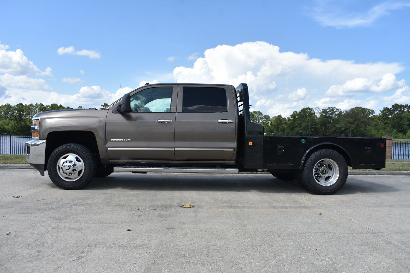 2015 Chevrolet Silverado 3500 LTZ lifted [flatbed] for sale
